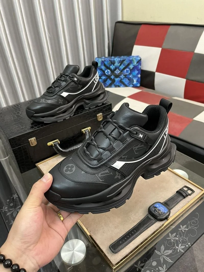 Top mirror Louis Vuitton Low Shoes