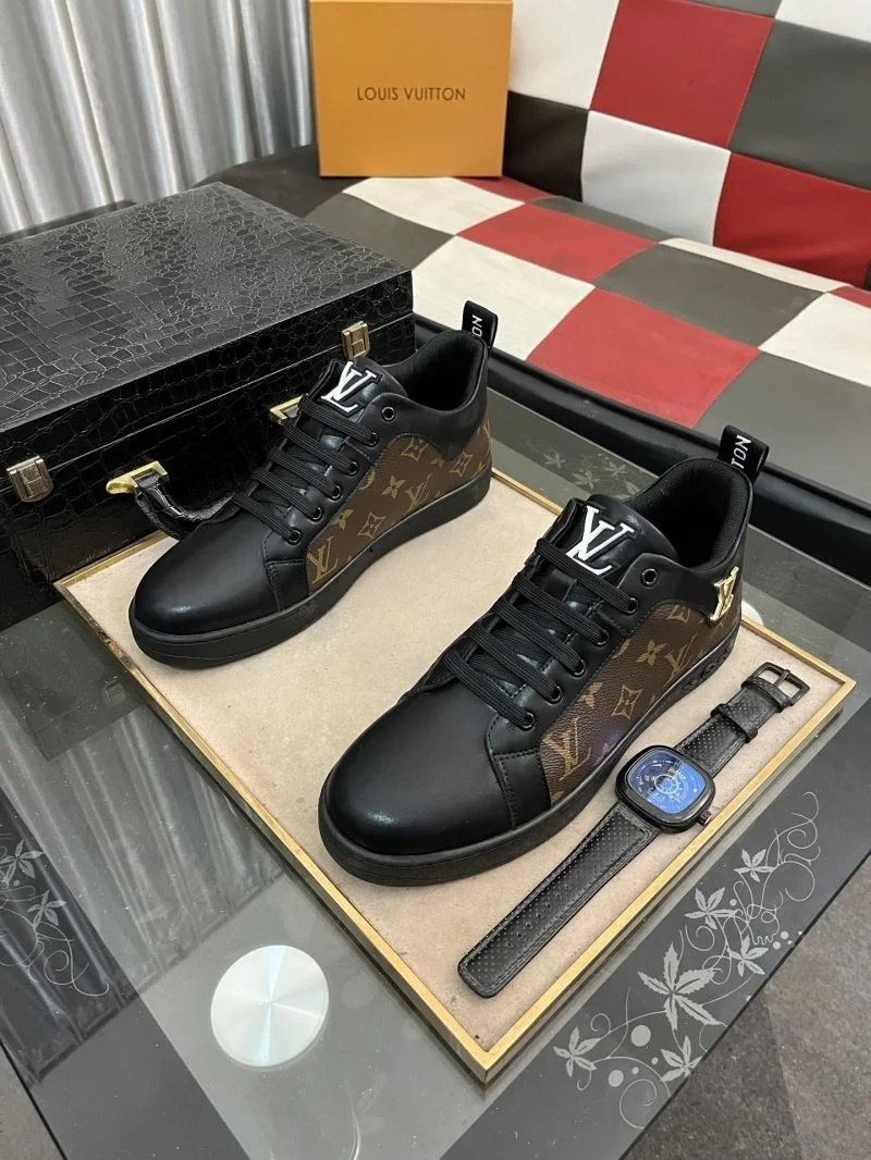 Accurate model Louis Vuitton Low Shoes