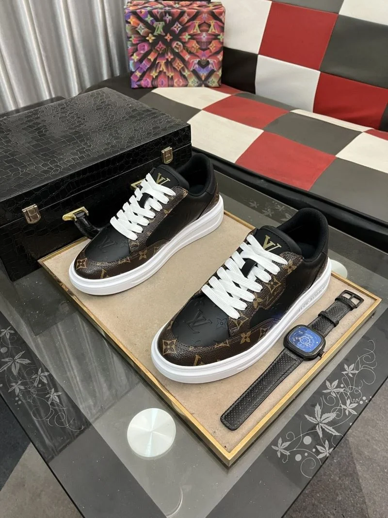 Exact replica Louis Vuitton Low Shoes