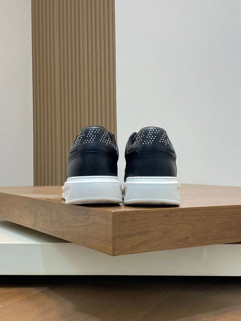 Indistinguishable Louis Vuitton Low Shoes