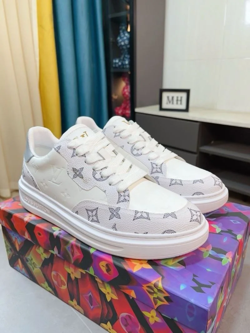 Reasonably priced Louis Vuitton Low Shoes