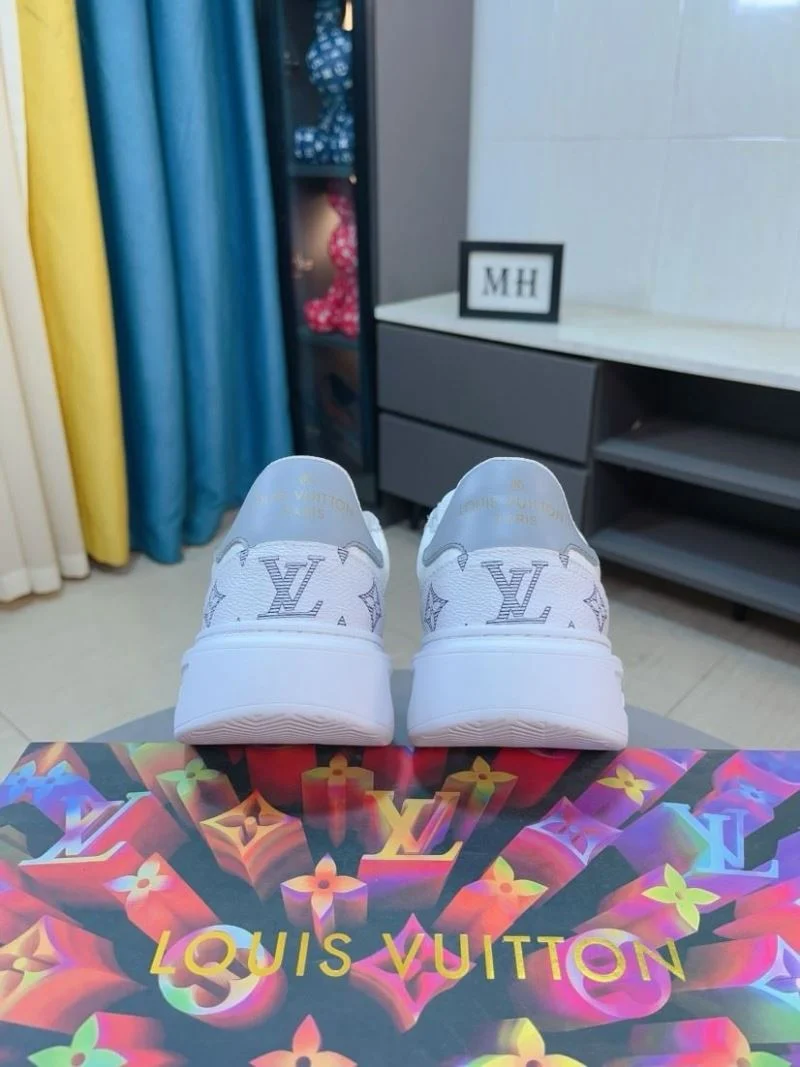 Reasonably priced Louis Vuitton Low Shoes