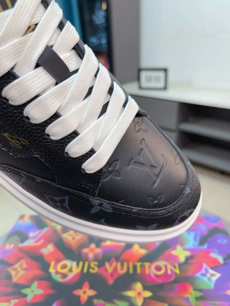 Original Louis Vuitton Low Shoes