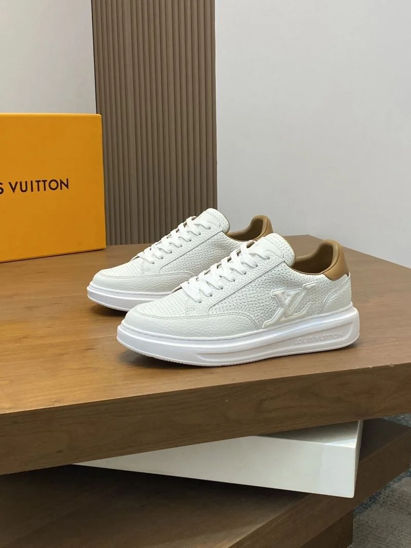 Accurate model Louis Vuitton Low Shoes