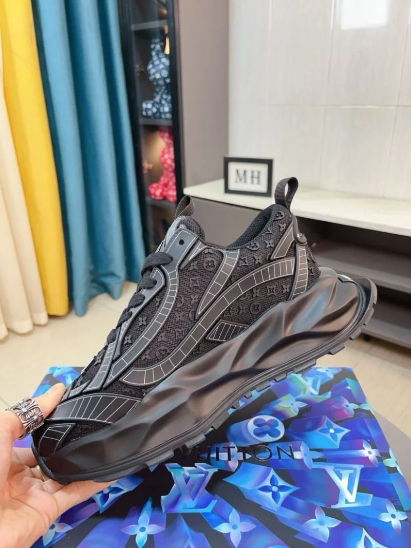 Exact replica Louis Vuitton Low Shoes
