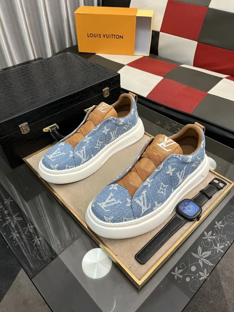 Exact replica Louis Vuitton Low Shoes