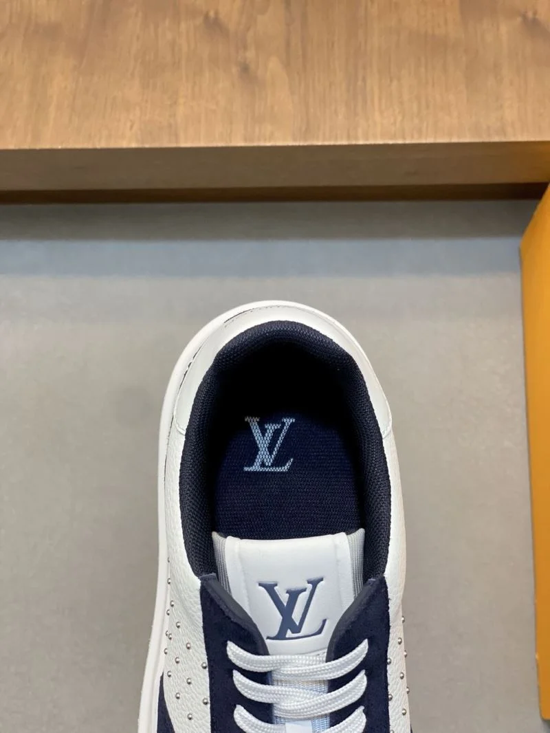 Exact replica Louis Vuitton Low Shoes