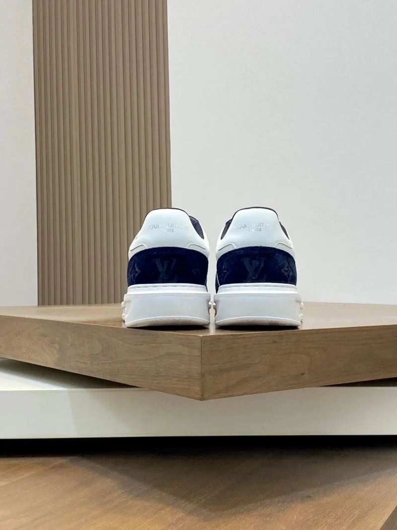 Exact replica Louis Vuitton Low Shoes