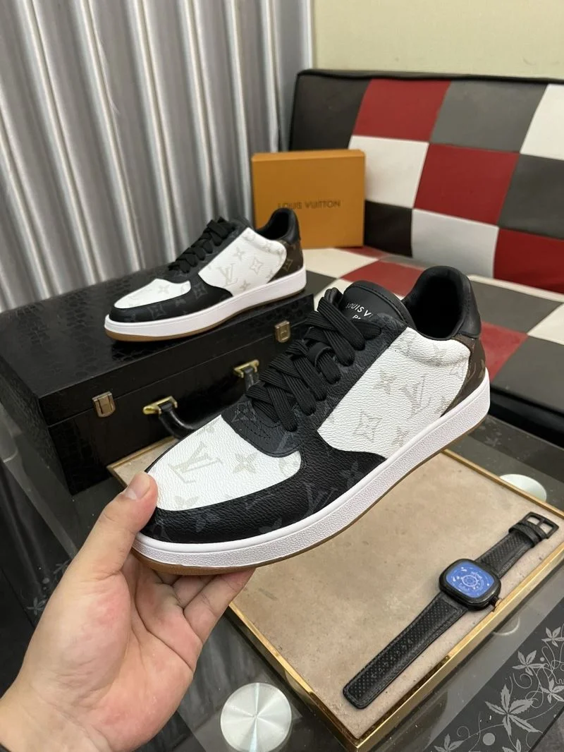 Bargain Louis Vuitton Low Shoes