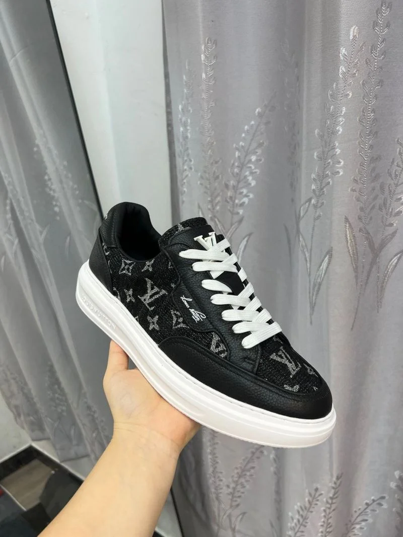 Brand-authenticated Louis Vuitton Low Shoes