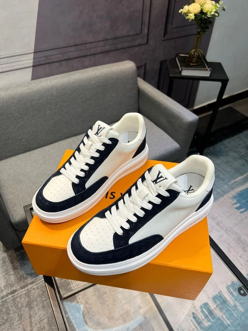 Exact replica Louis Vuitton Low Shoes