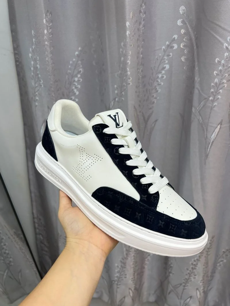 Exact replica Louis Vuitton Low Shoes