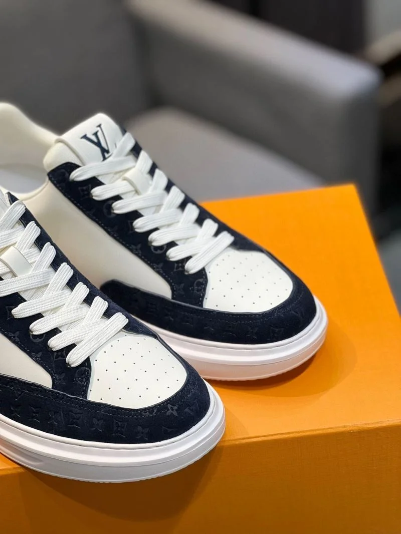 Exact replica Louis Vuitton Low Shoes