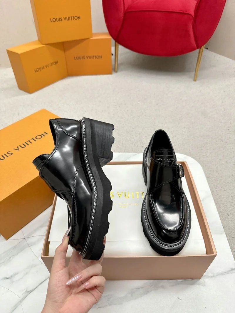 Original Louis Vuitton Low Shoes