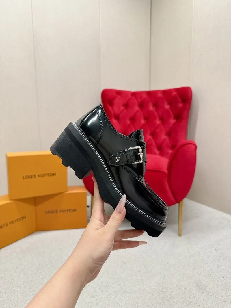 Original Louis Vuitton Low Shoes