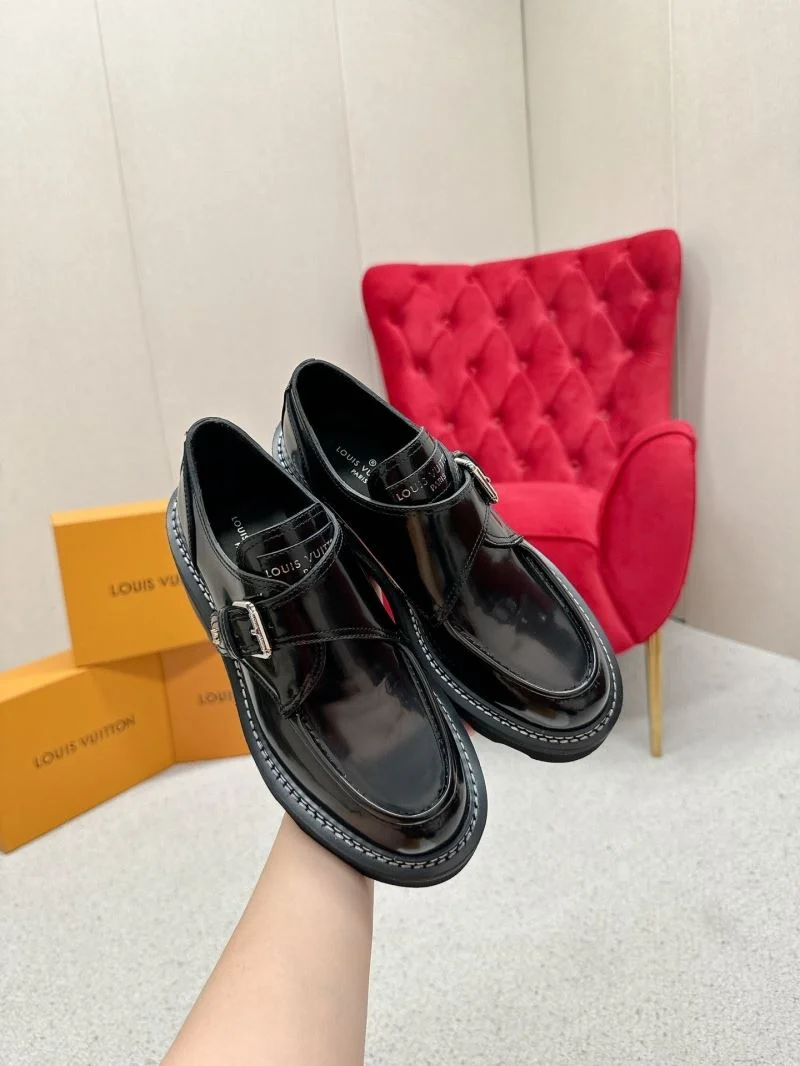Original Louis Vuitton Low Shoes