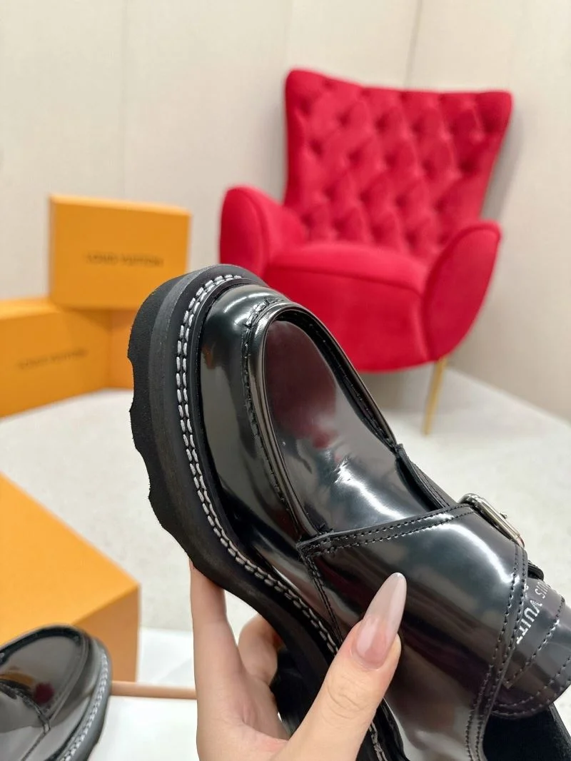 Original Louis Vuitton Low Shoes