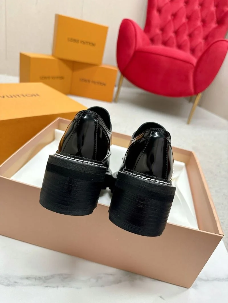 Original Louis Vuitton Low Shoes