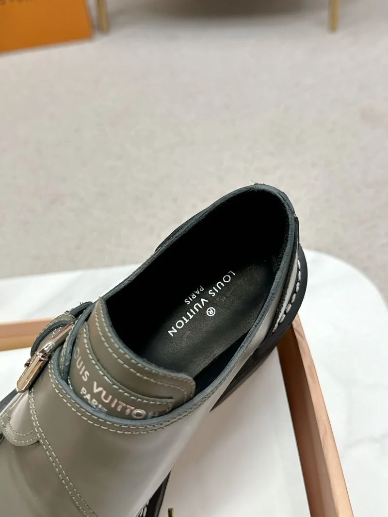 Factory-made Louis Vuitton Low Shoes