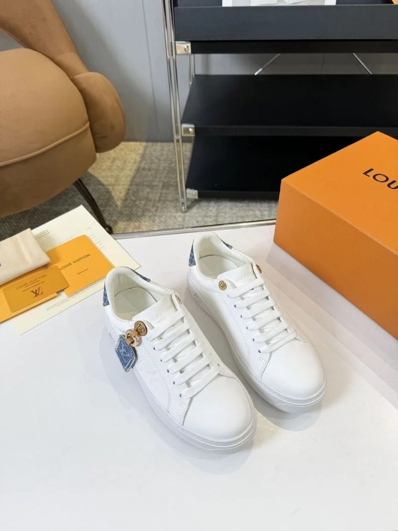 Exact replica Louis Vuitton Low Shoes