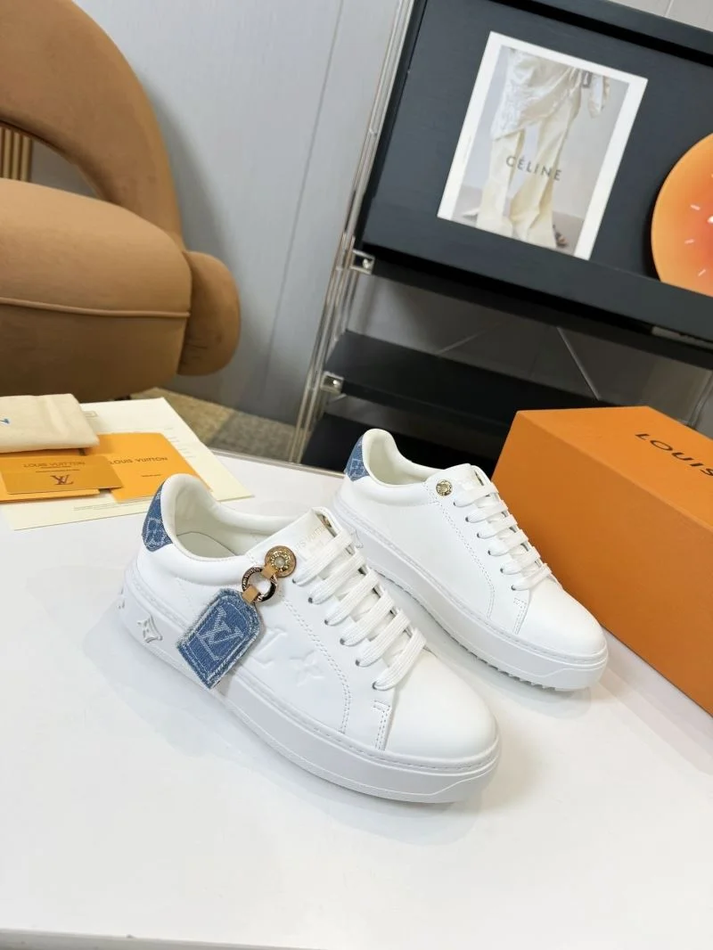Exact replica Louis Vuitton Low Shoes
