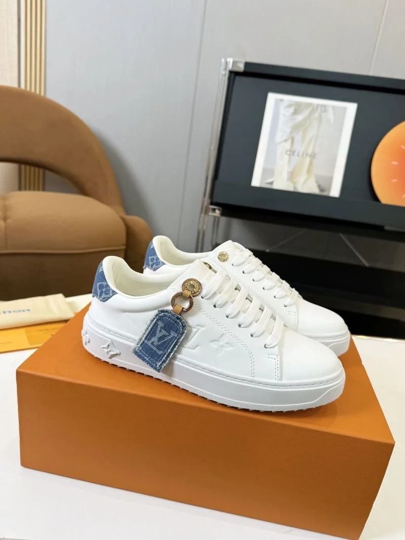 Exact replica Louis Vuitton Low Shoes