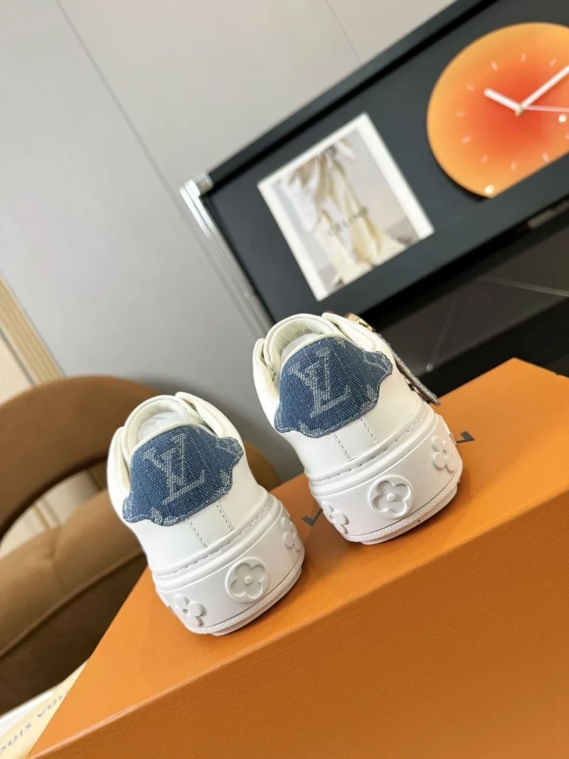 Exact replica Louis Vuitton Low Shoes