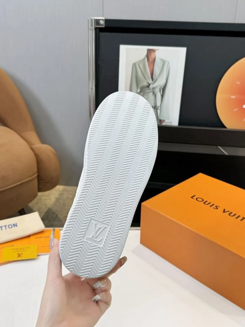 Low-cost Louis Vuitton Low Shoes