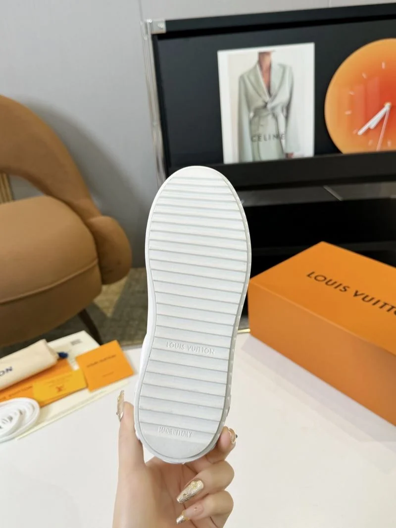 High fidelity Louis Vuitton Low Shoes