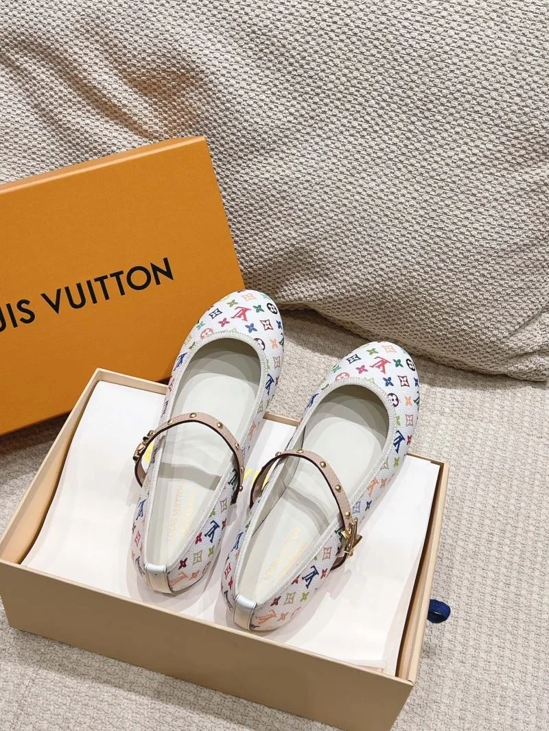 Top match Louis Vuitton Low Shoes
