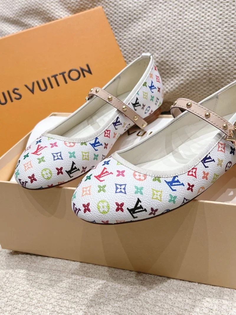 Top match Louis Vuitton Low Shoes
