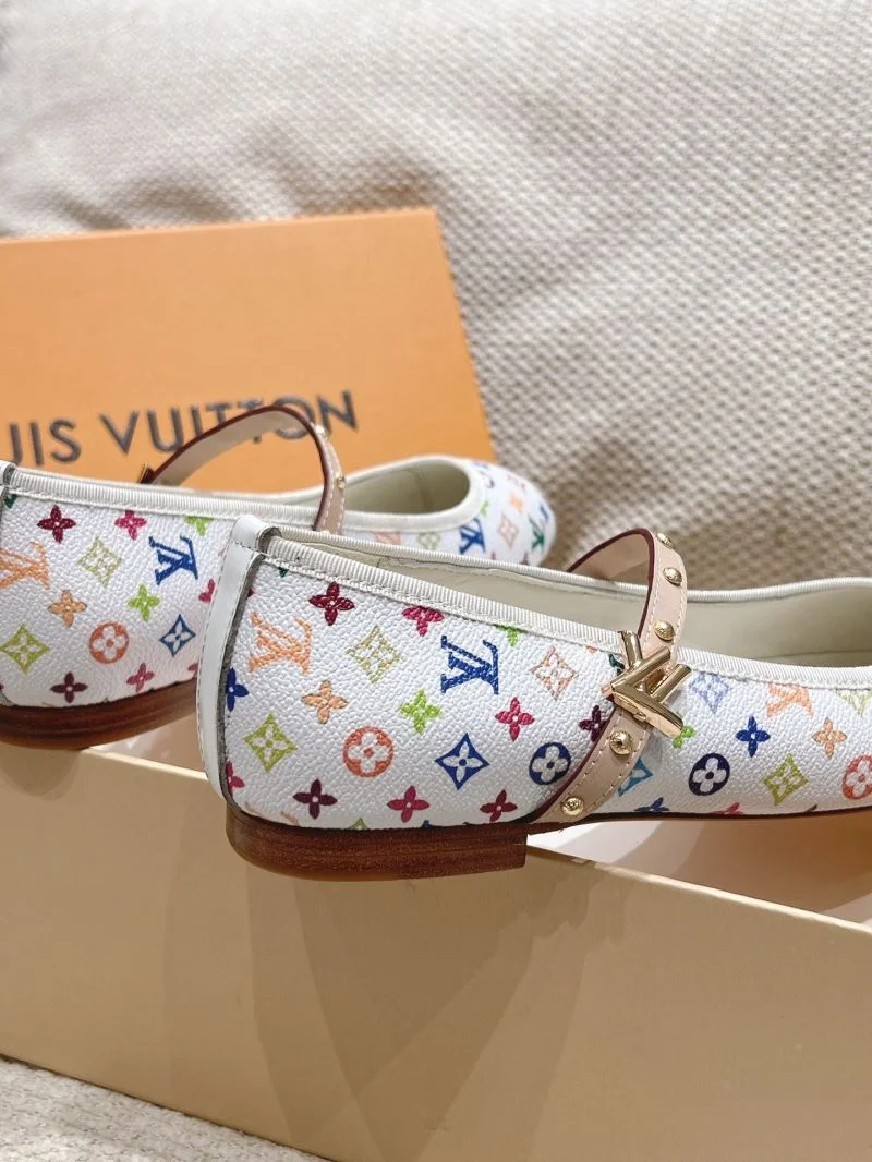 Top match Louis Vuitton Low Shoes