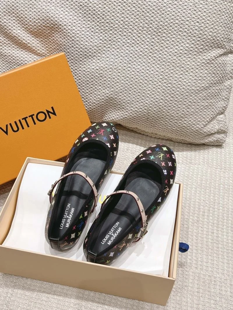 Precise copy Louis Vuitton Low Shoes