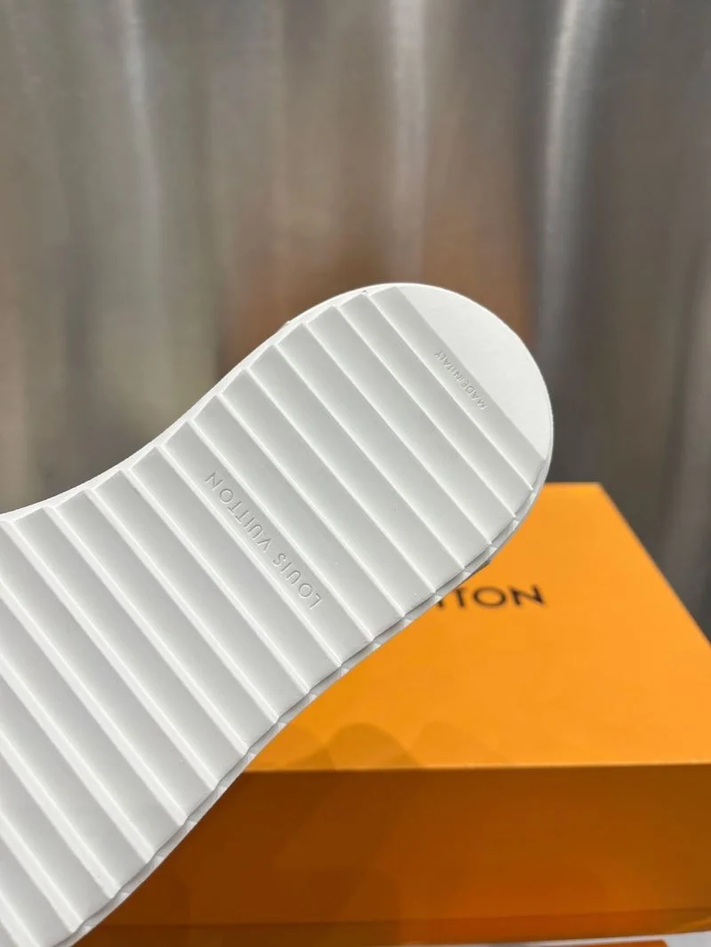 Official Louis Vuitton Low Shoes
