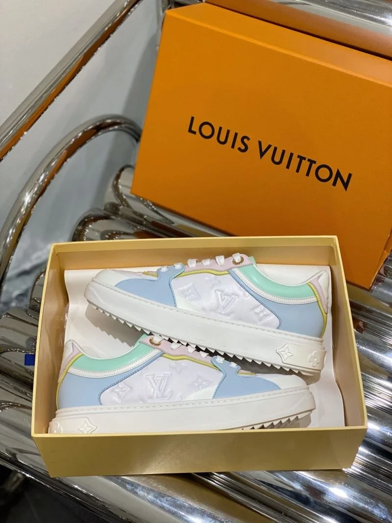 Top mirror Louis Vuitton Low Shoes