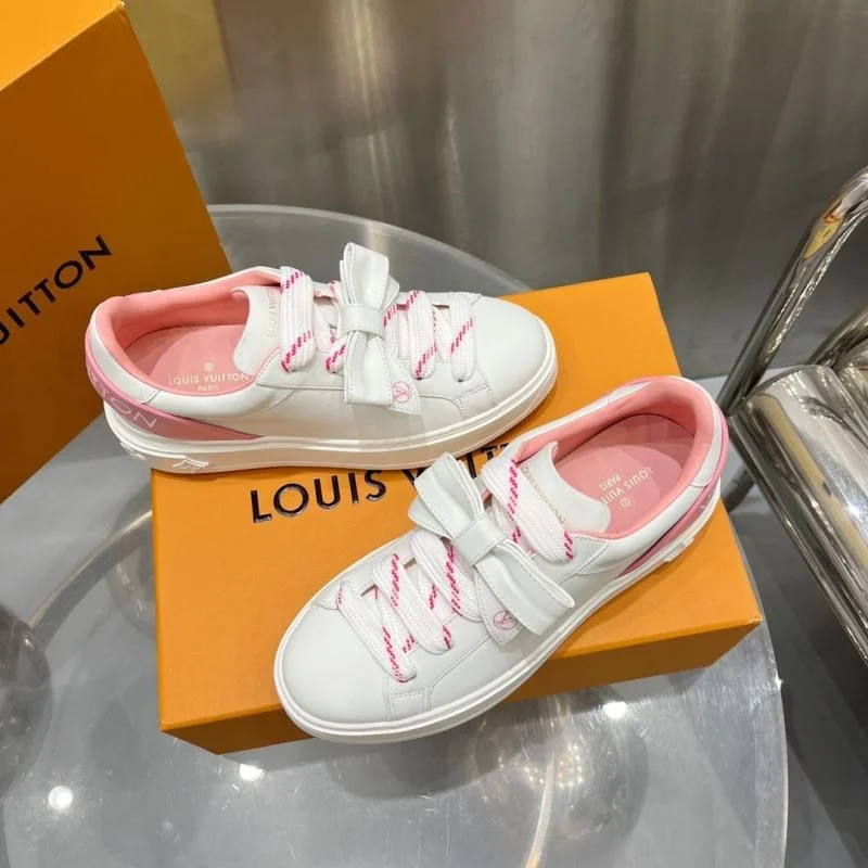 Top mirror Louis Vuitton Low Shoes