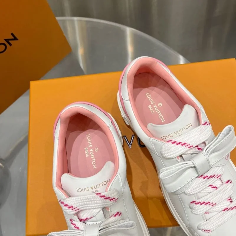 Top mirror Louis Vuitton Low Shoes