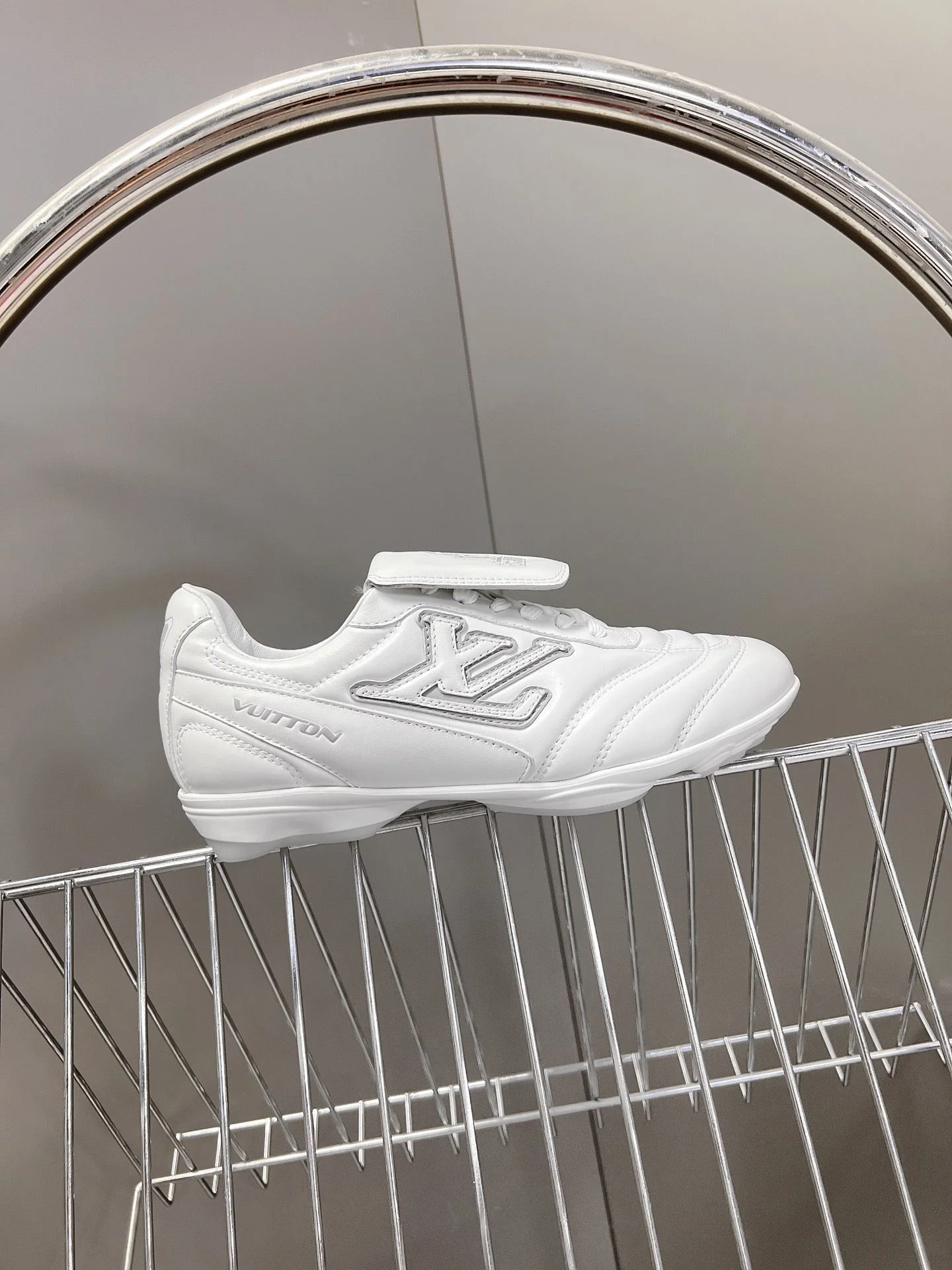 Original Louis Vuitton Low Shoes