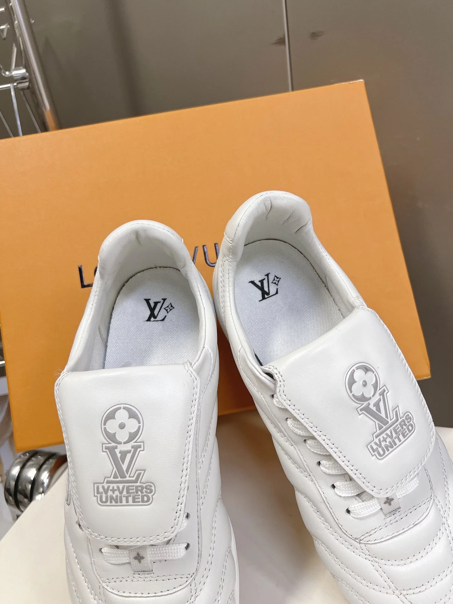 Original Louis Vuitton Low Shoes