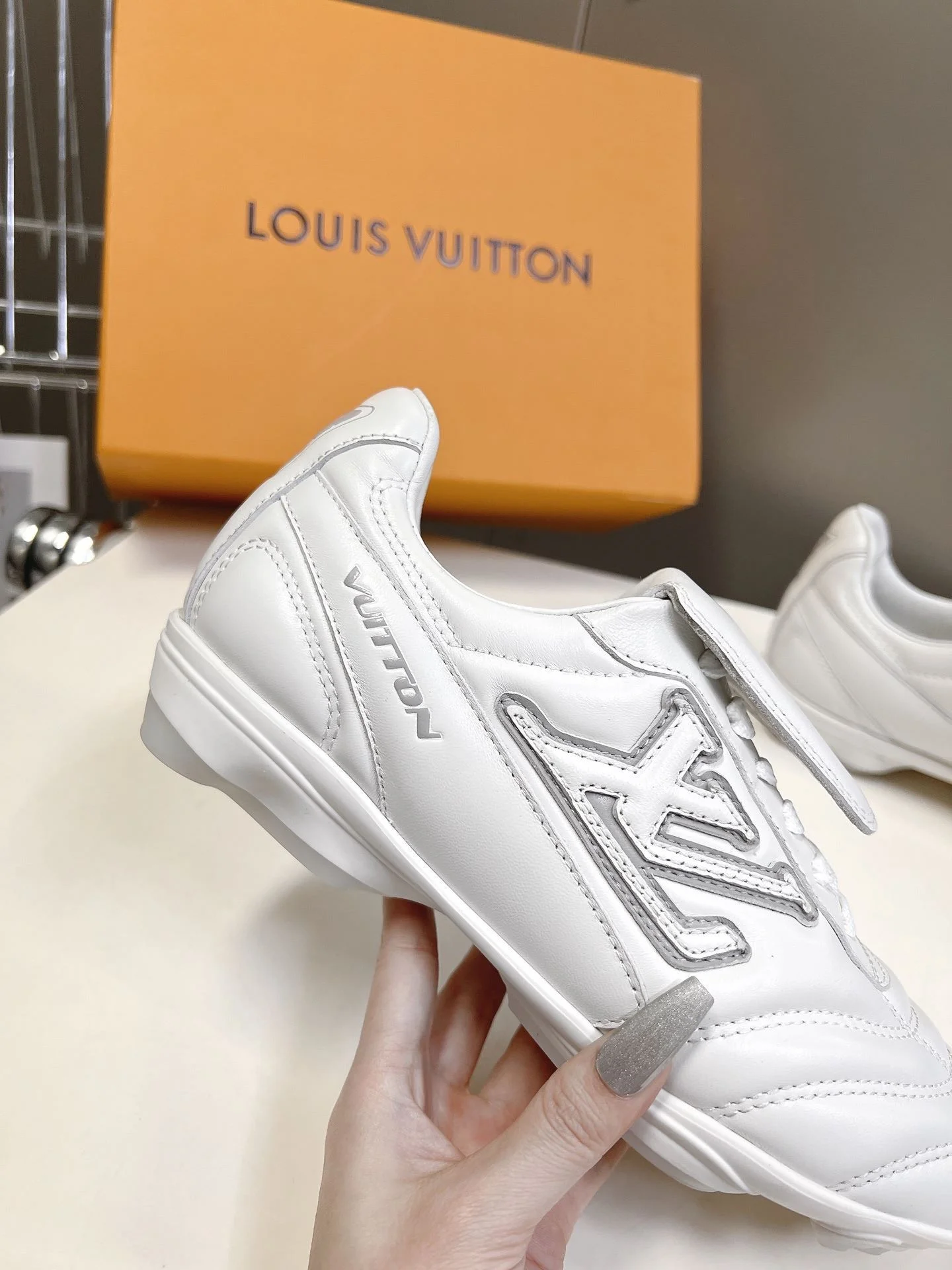 Original Louis Vuitton Low Shoes