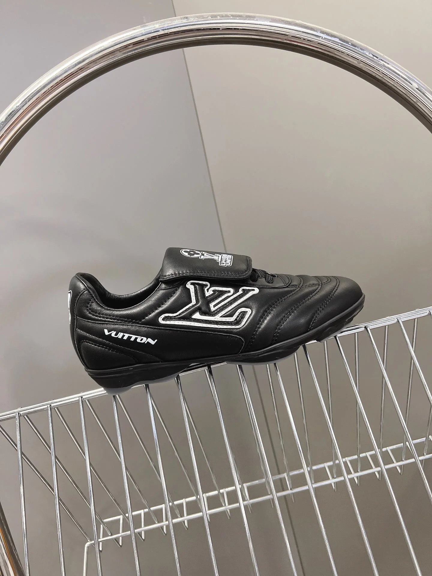 Cut-rate Louis Vuitton Low Shoes