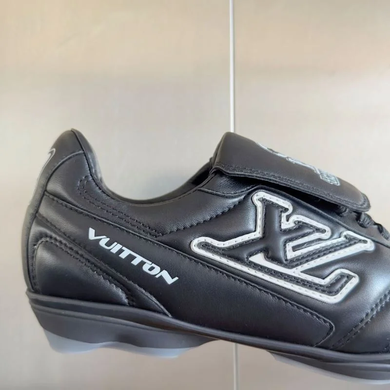 Bargain Louis Vuitton Low Shoes