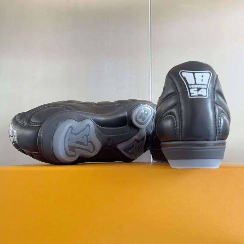 Bargain Louis Vuitton Low Shoes