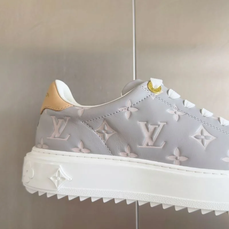 Inexpensive Louis Vuitton Low Shoes