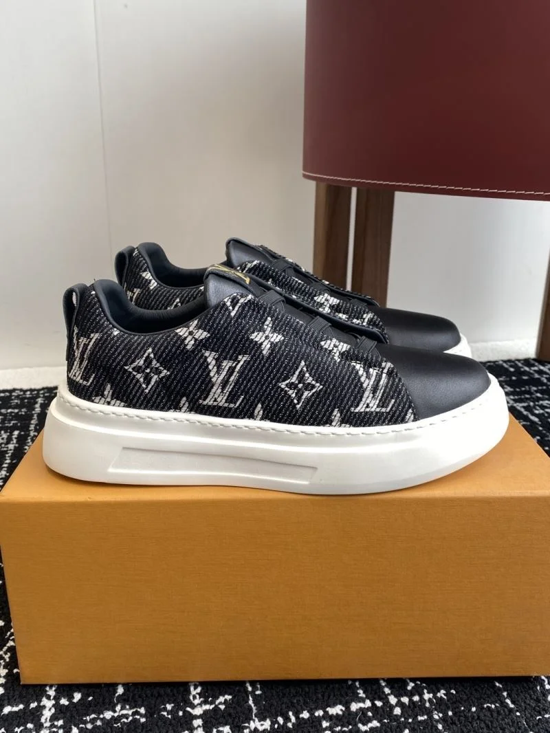 Perfect replica Louis Vuitton Low Shoes