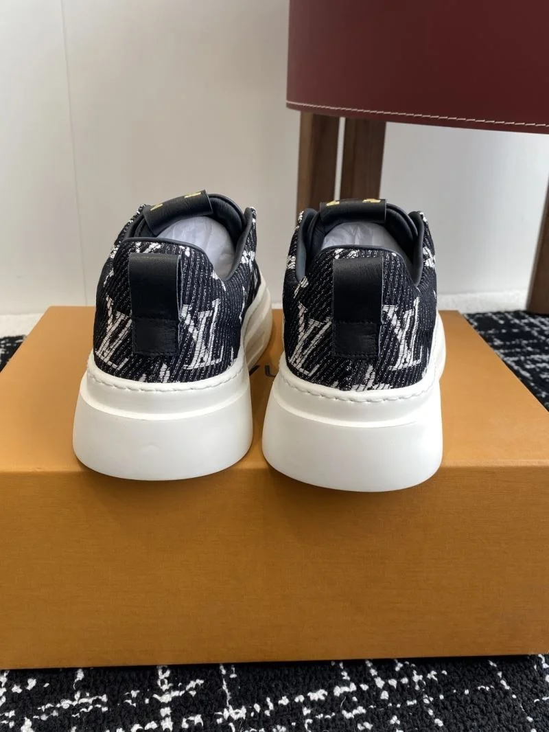Perfect replica Louis Vuitton Low Shoes