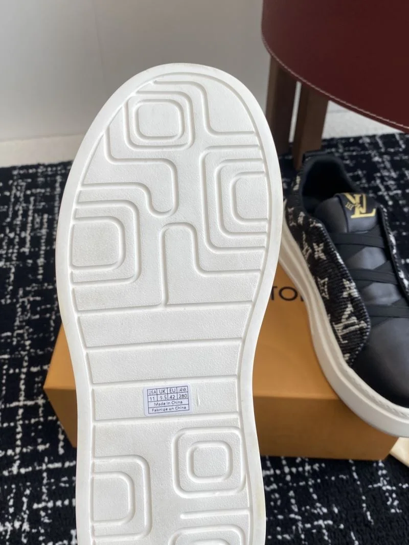 Perfect replica Louis Vuitton Low Shoes