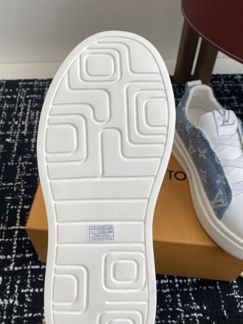 Exact replica Louis Vuitton Low Shoes