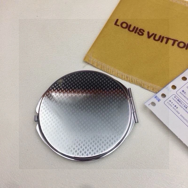 Low-cost Louis Vuitton Makeup Mirror