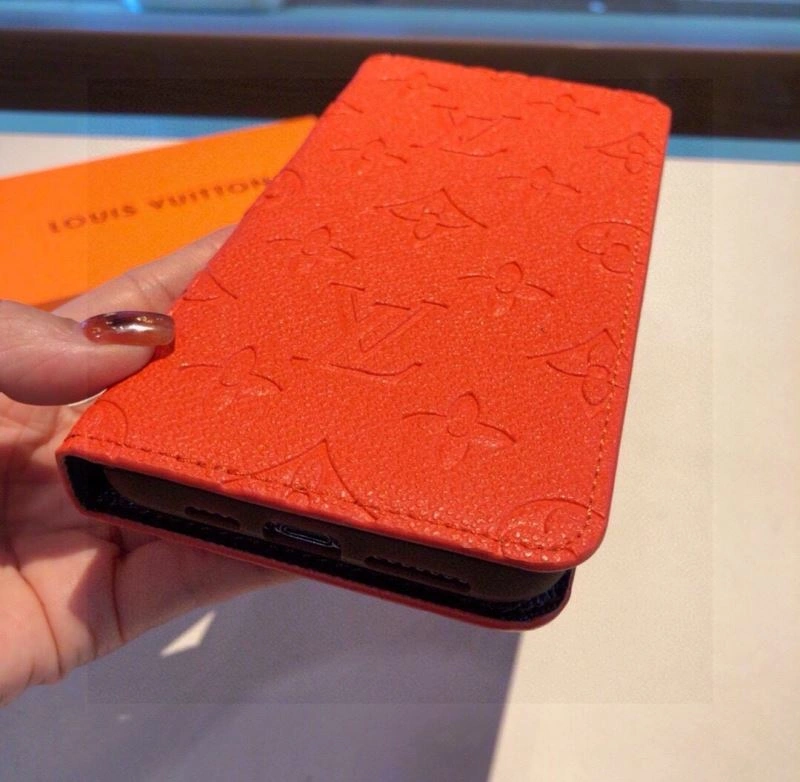 Low-cost Louis Vuitton Mobile Cases